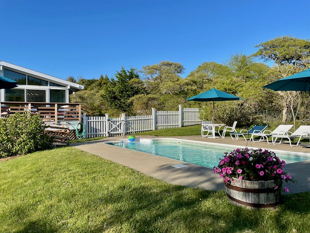 Martha's Vineyard Vacation Rental Properties in Chilmark - Idyllic ...